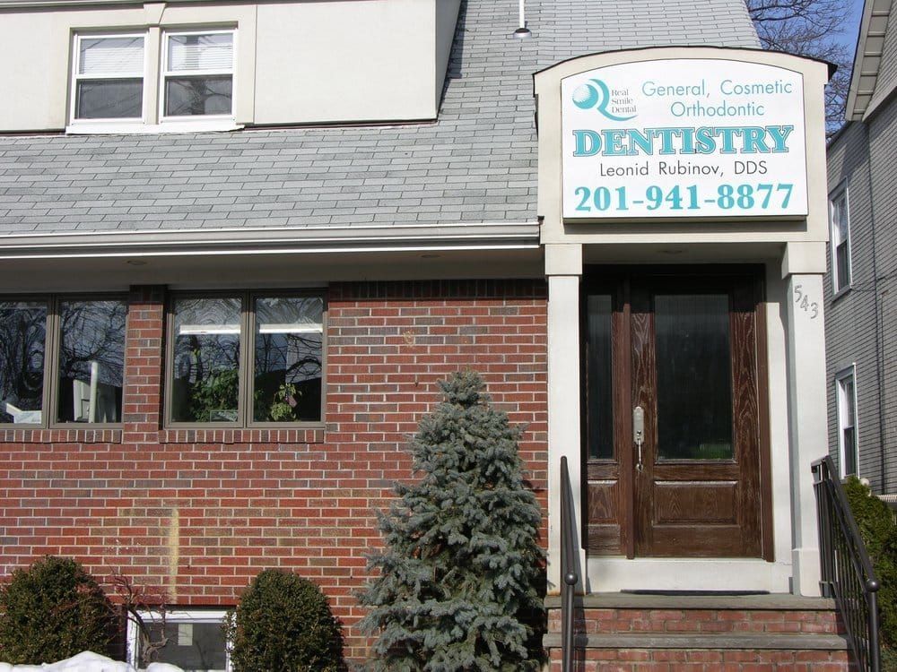 Real Smile Dental – Dr. Rubinov, Leonid, Стоматологи в США — SVOI.us